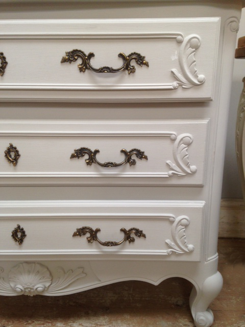 A3911 Vintage French Chest of drawers