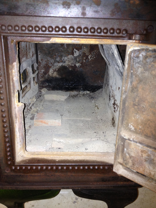 A3942 French Enamel Stove - Mirus