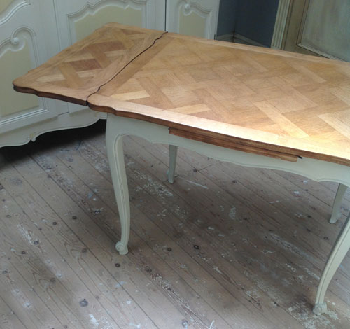 ID3473 Small French dining table - Provencal Style