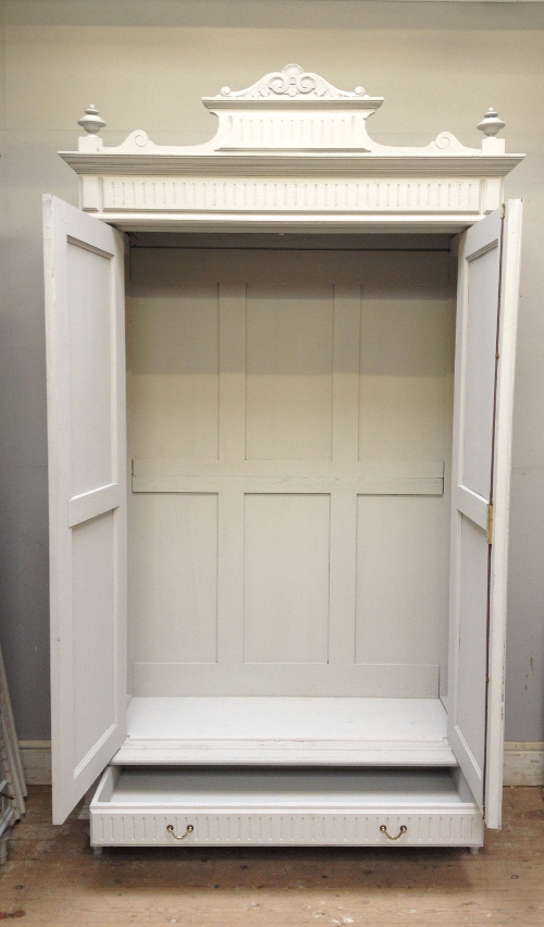 IF3703 ANTIQUE FRENCH HENRI II STYLE ARMOIRE