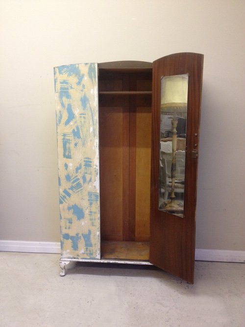 V4237 VINTAGE 1940s WARDROBE WITH DISTRESSED RETRO STYLE PAINTWORK